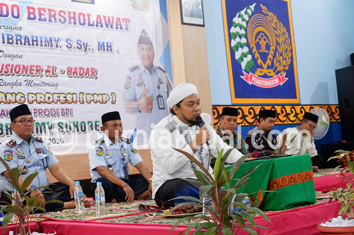 Kiai Azzaim Tampil dengan Al Badar di Rutan Situbondo – BUMIAktual.com